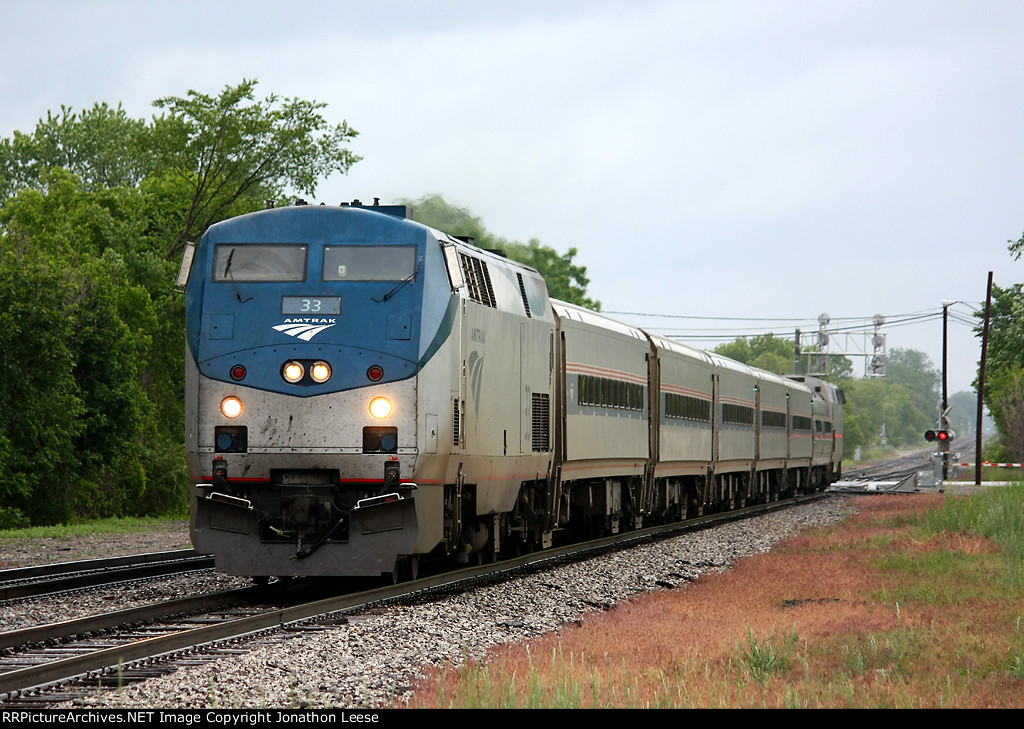 AMTK 33 leads P365 into Durand